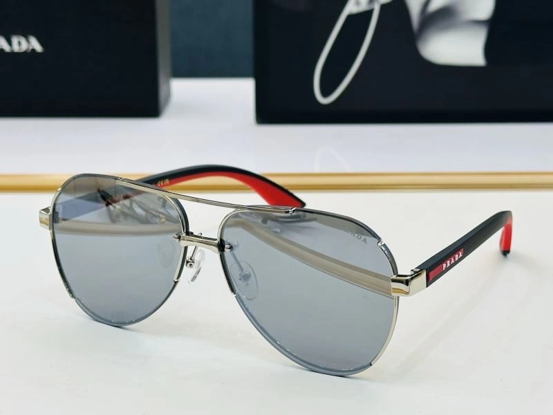 Top match Prada Sunglasses