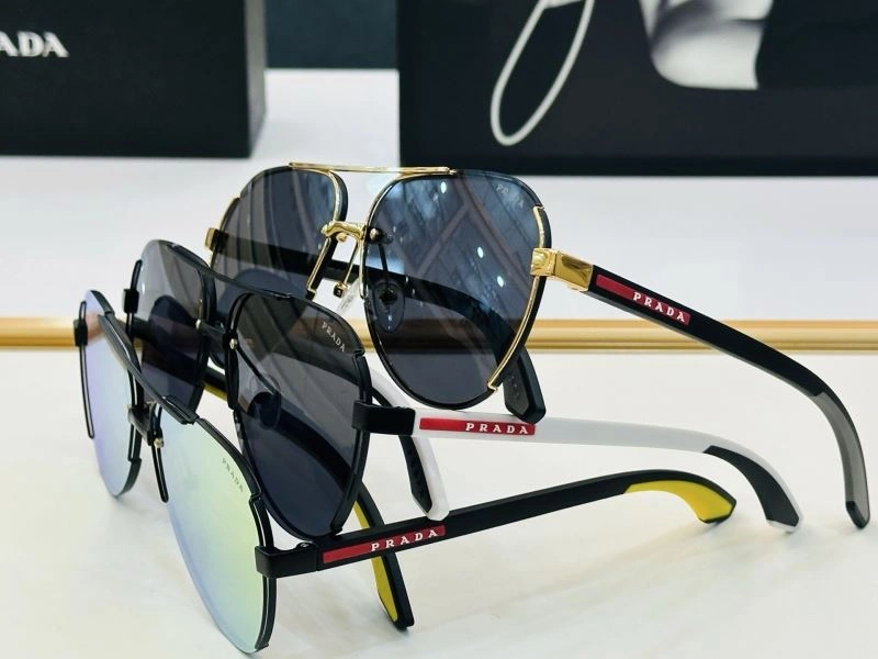 Top match Prada Sunglasses