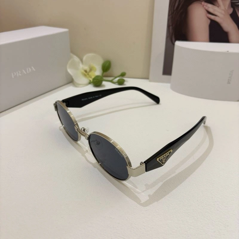 Top match Prada Sunglasses