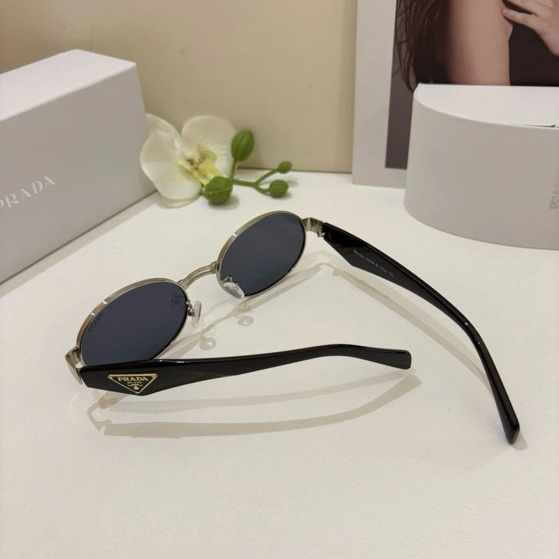 Top match Prada Sunglasses