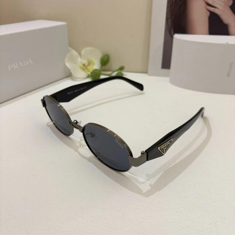 Accurate model Prada Sunglasses