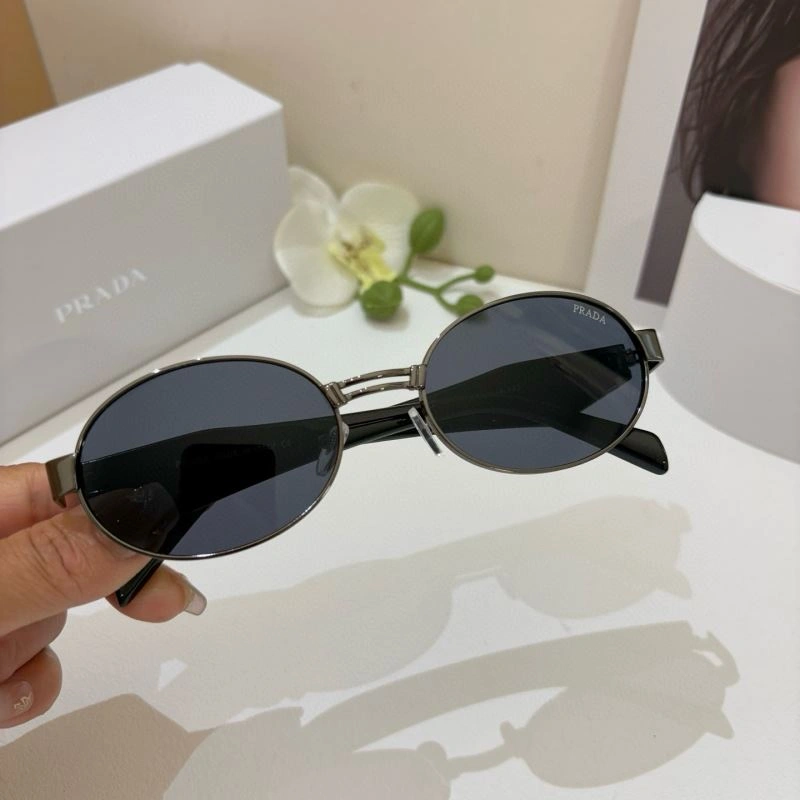 Accurate model Prada Sunglasses