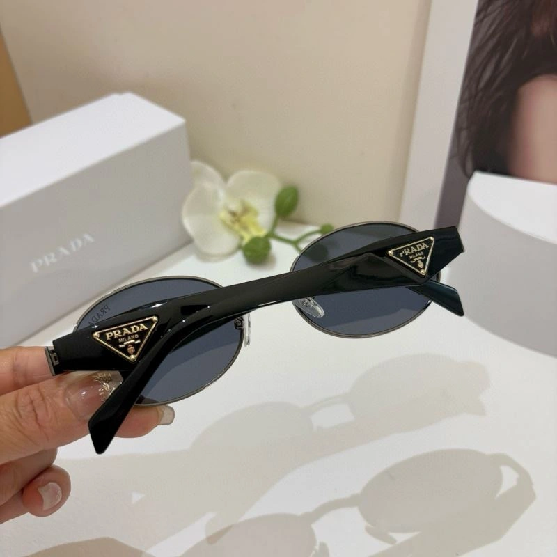 Accurate model Prada Sunglasses