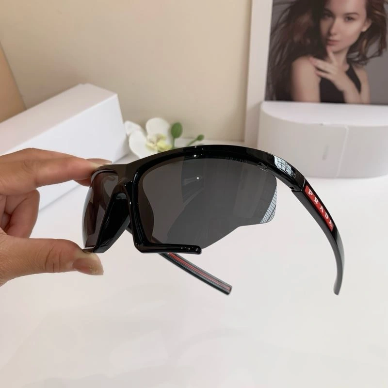 Accurate model Prada Sunglasses