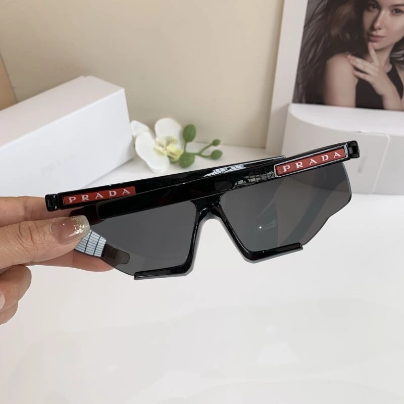 Accurate model Prada Sunglasses