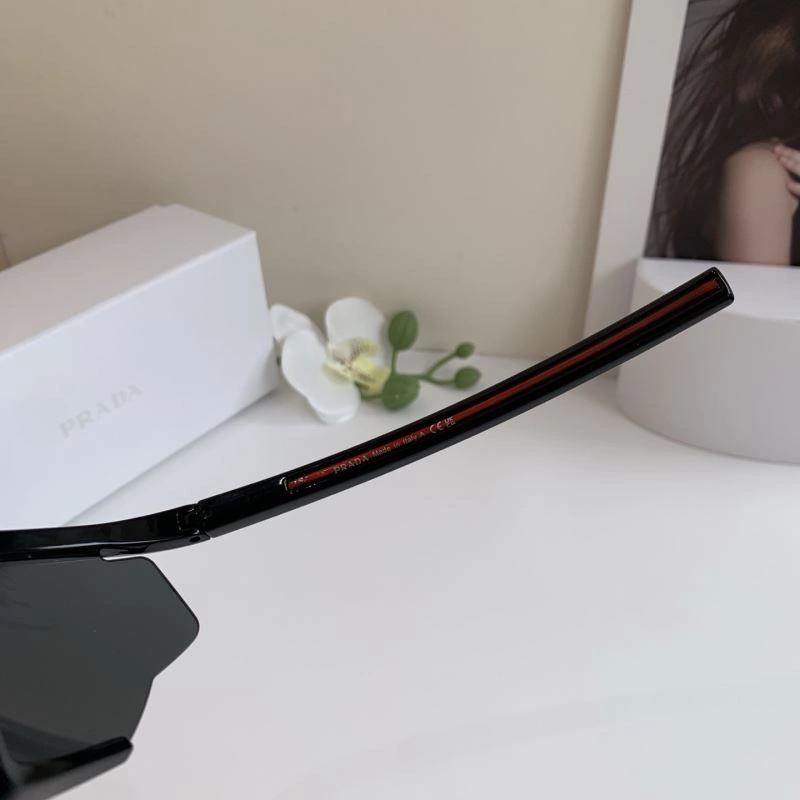 Accurate model Prada Sunglasses