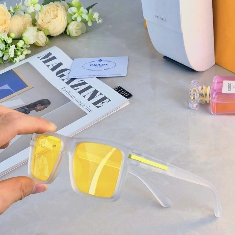 Low-cost Prada Sunglasses