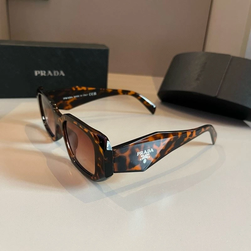 Accurate model Prada Sunglasses