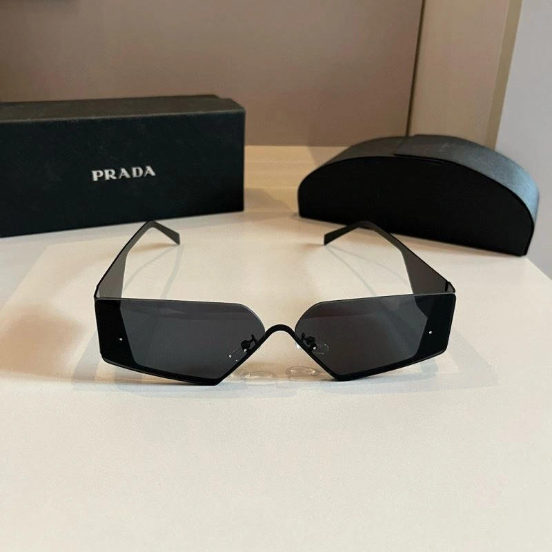 Top mirror Prada Sunglasses