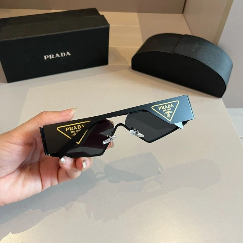 Top mirror Prada Sunglasses