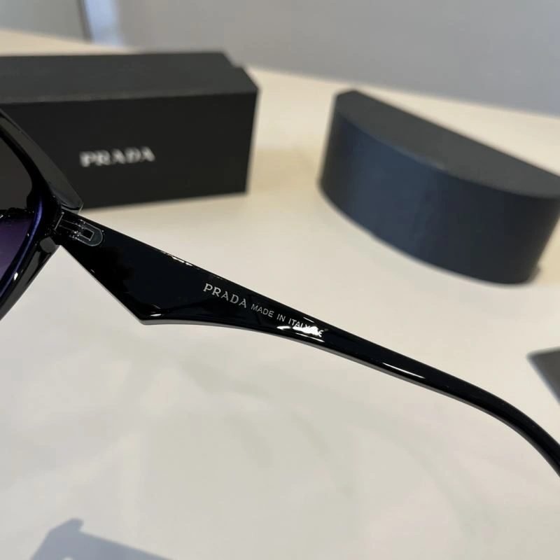Accurate model Prada Sunglasses