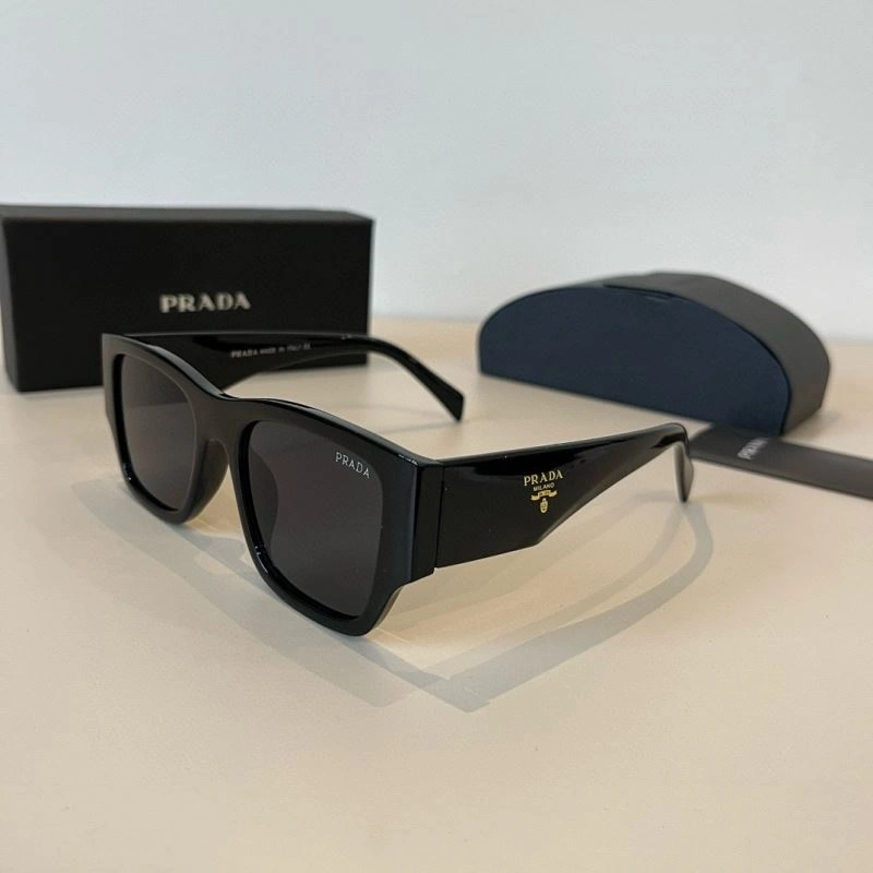 Low-cost Prada Sunglasses