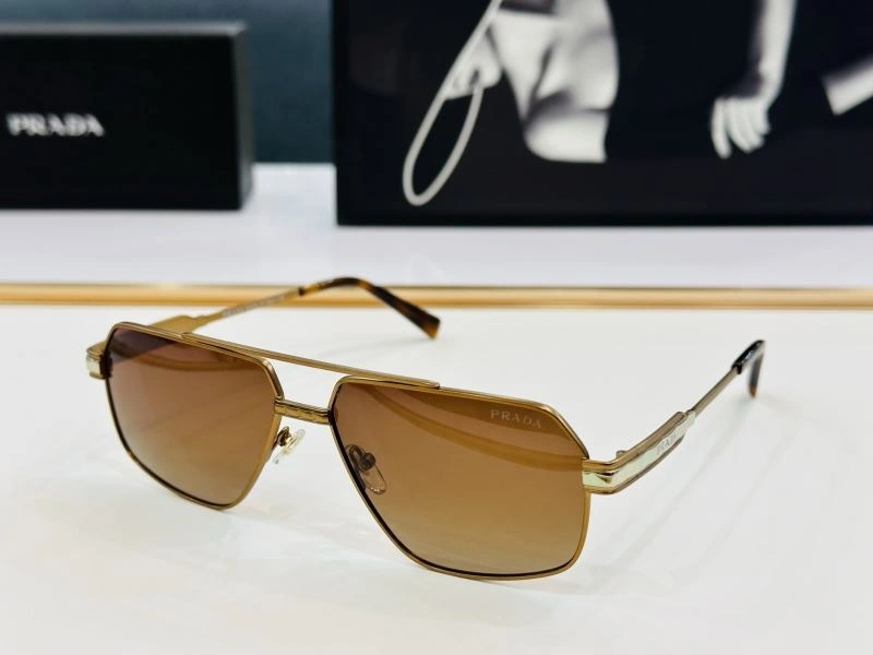 Top mirror Prada Sunglasses