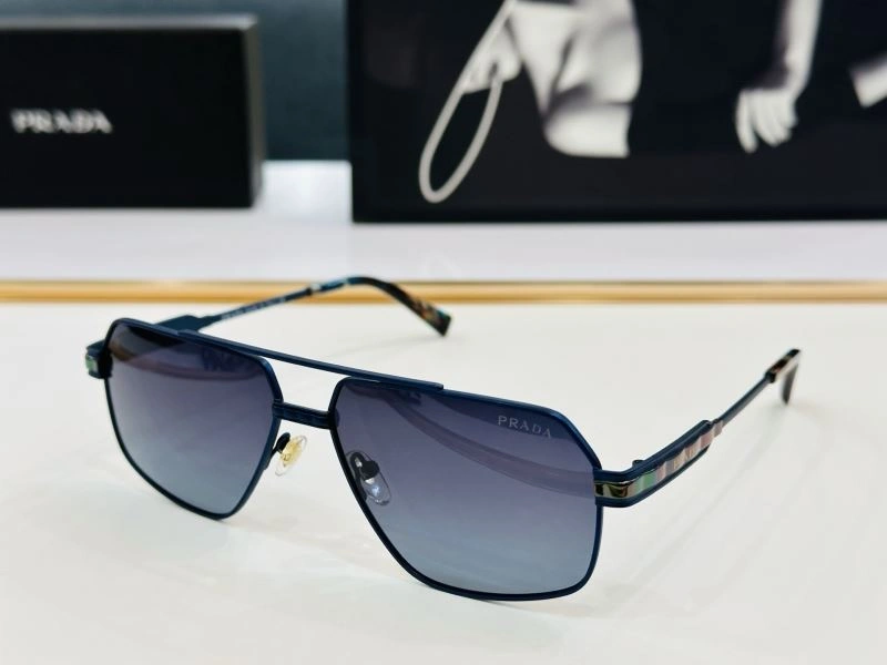Top mirror Prada Sunglasses