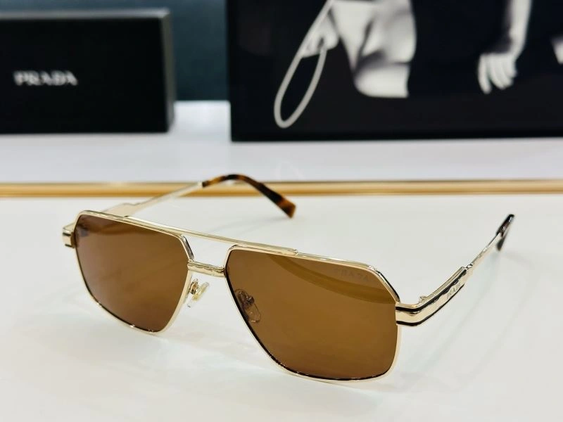 Top mirror Prada Sunglasses