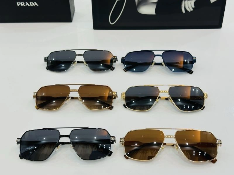 Top mirror Prada Sunglasses