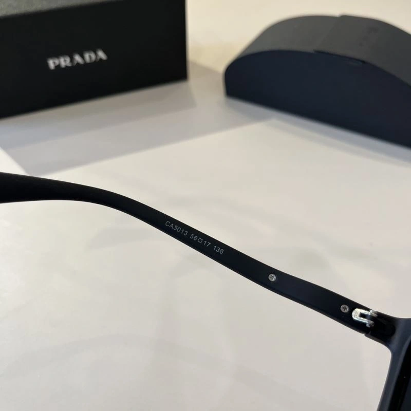 Top mirror Prada Sunglasses