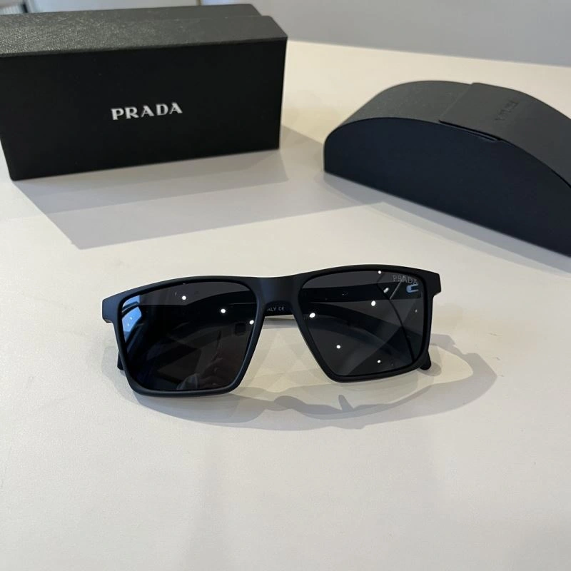 Top mirror Prada Sunglasses