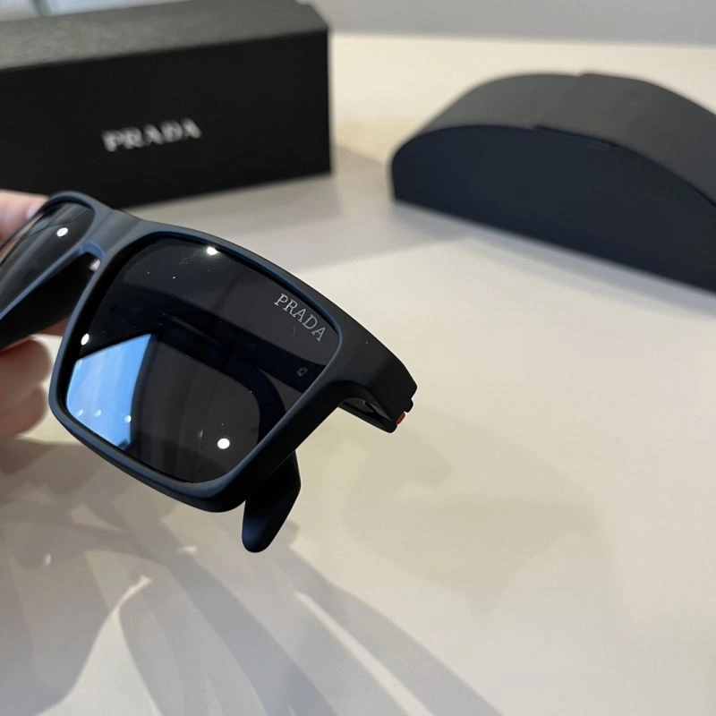 Top mirror Prada Sunglasses