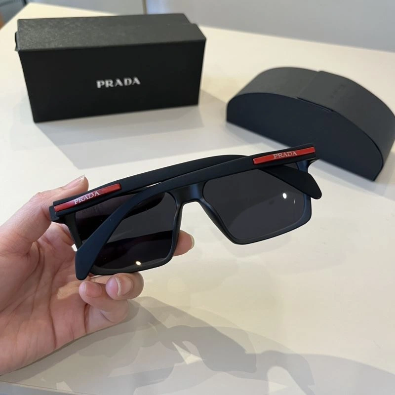 Top mirror Prada Sunglasses