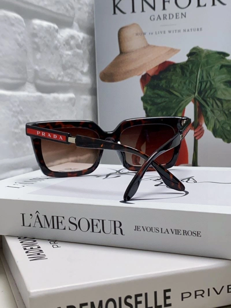Accurate model Prada Sunglasses