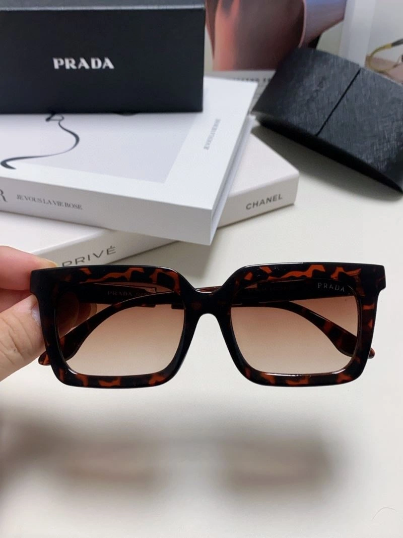 Accurate model Prada Sunglasses