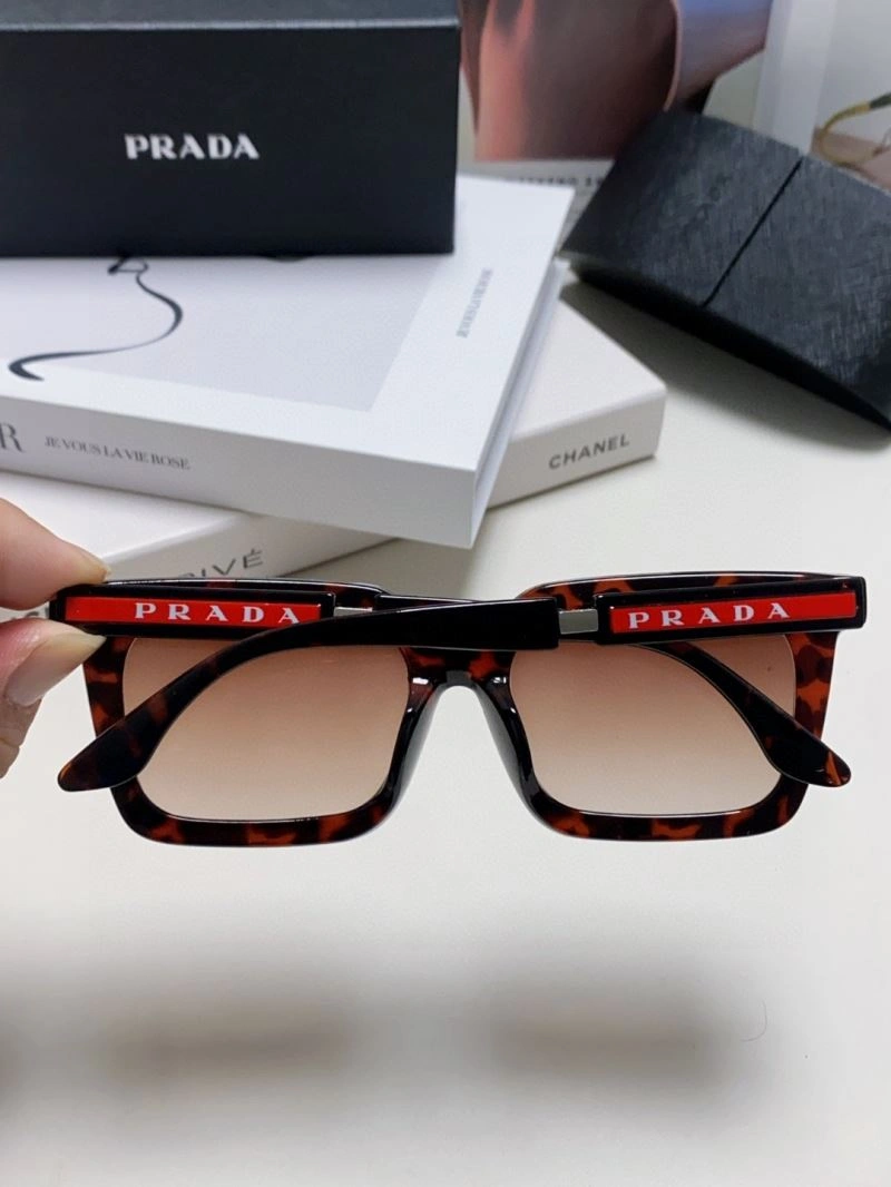 Accurate model Prada Sunglasses