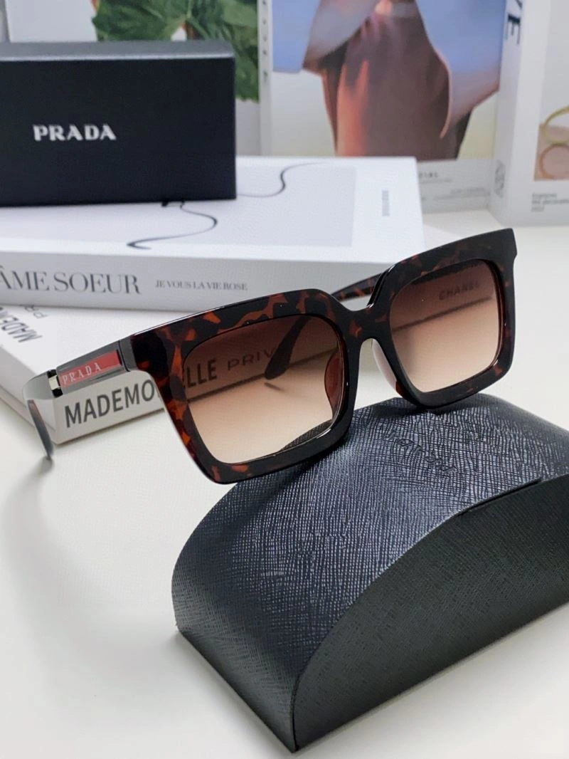 Accurate model Prada Sunglasses