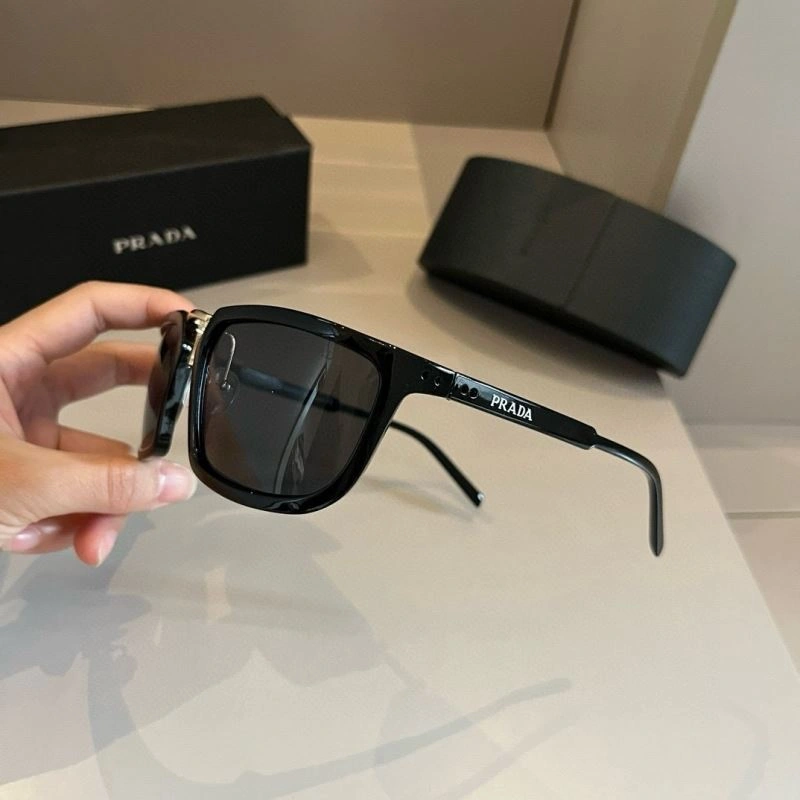 Accurate model Prada Sunglasses