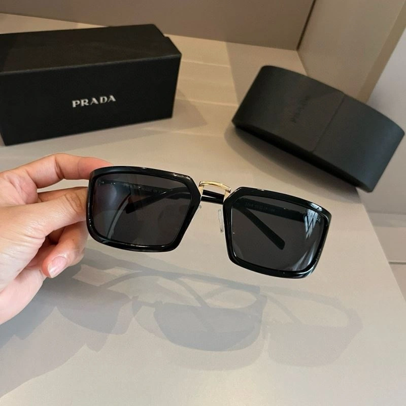 Accurate model Prada Sunglasses