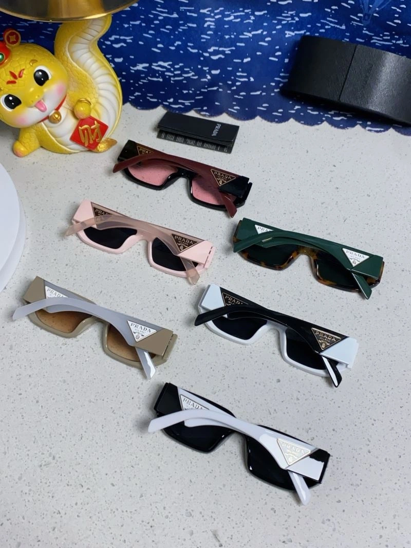Low-cost Prada Sunglasses