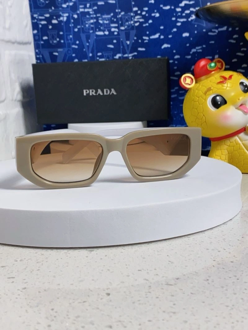 Low-cost Prada Sunglasses
