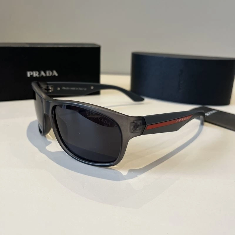 Top mirror Prada Sunglasses