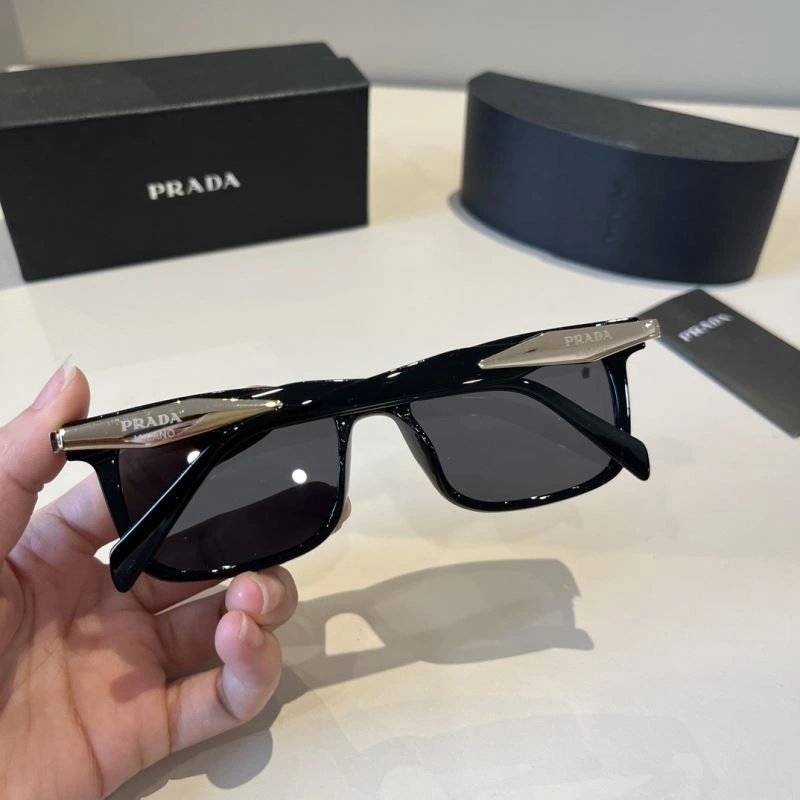 Accurate model Prada Sunglasses