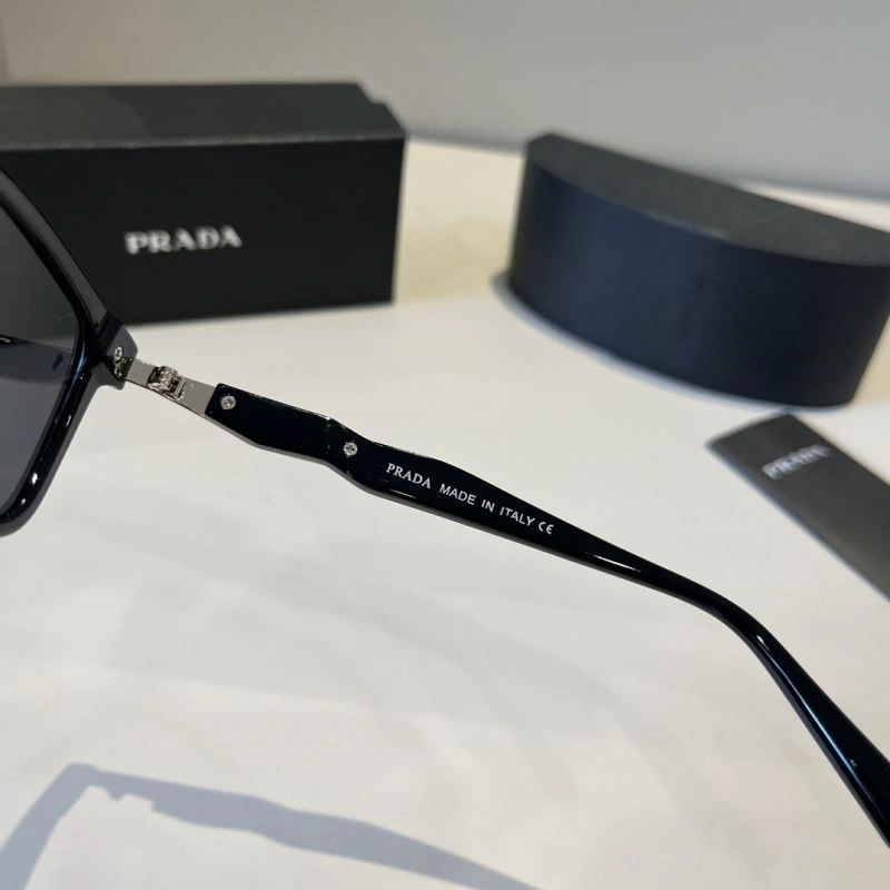 Accurate model Prada Sunglasses