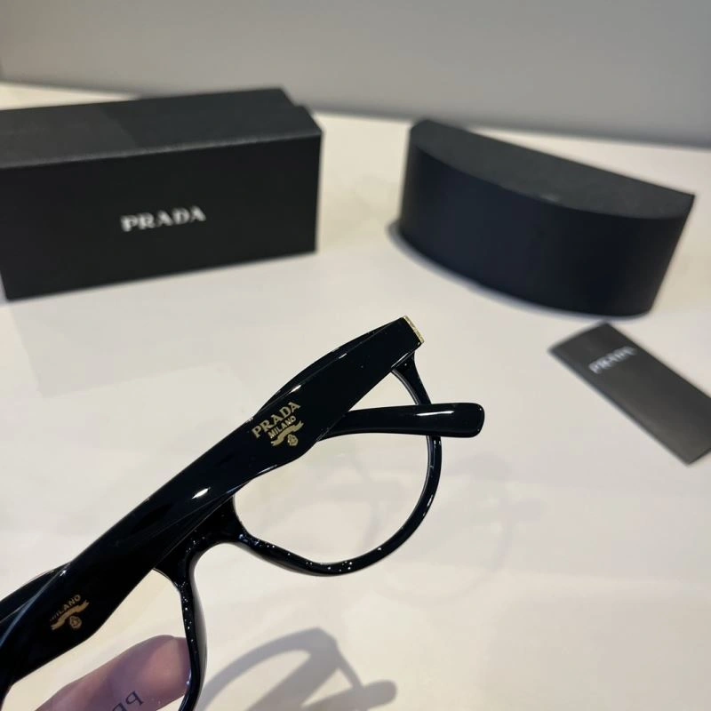 Accurate model Prada Sunglasses