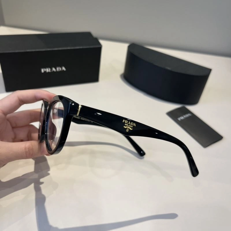 Accurate model Prada Sunglasses
