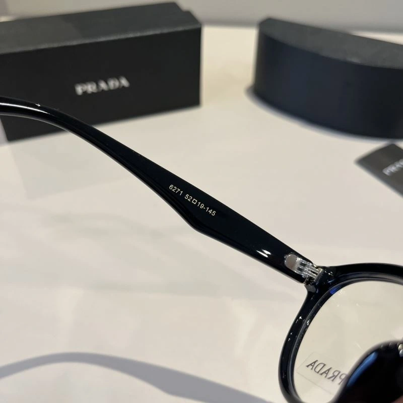 Accurate model Prada Sunglasses