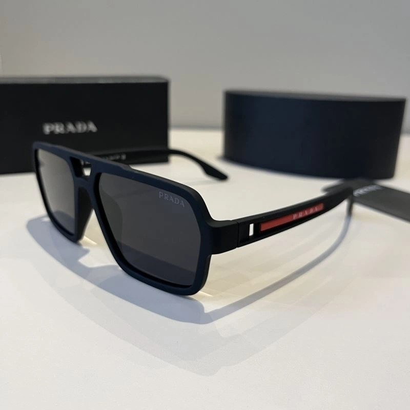 Top match Prada Sunglasses