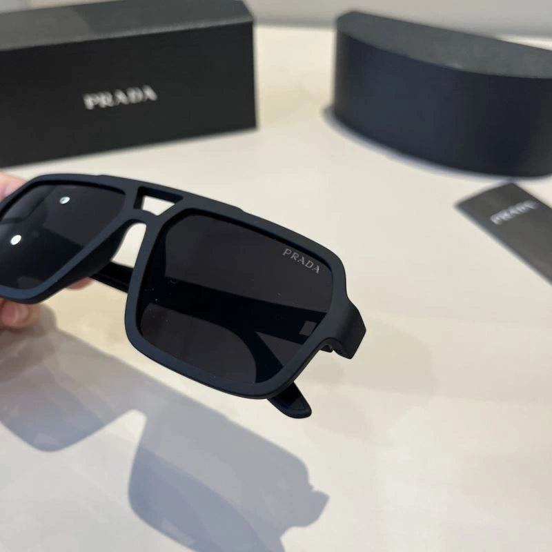 Top match Prada Sunglasses