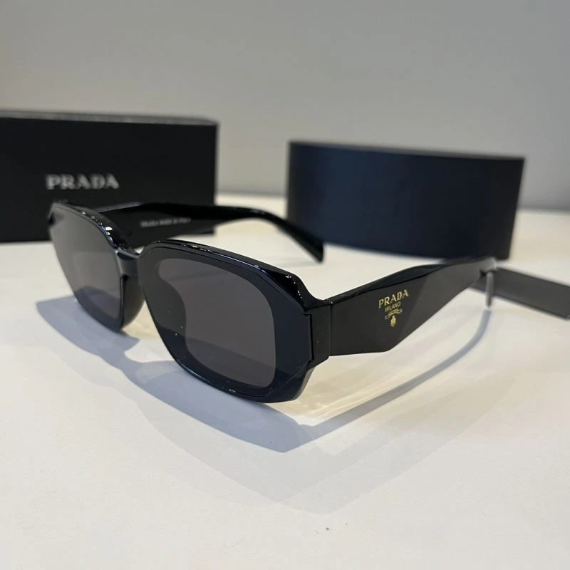 Accurate model Prada Sunglasses
