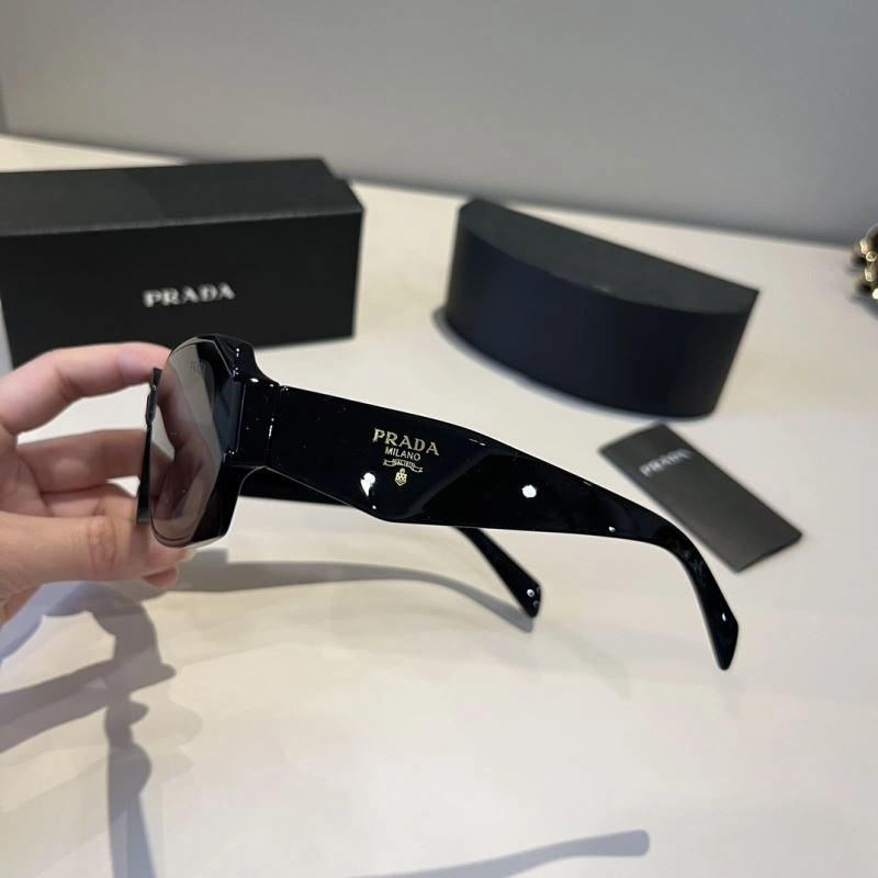 Accurate model Prada Sunglasses