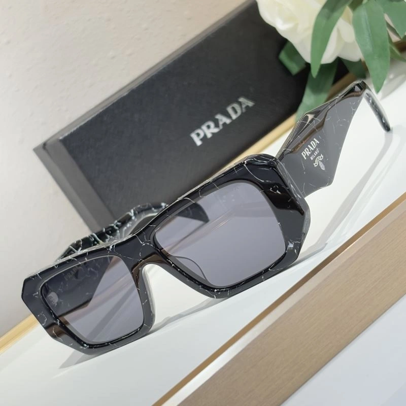 Low-cost Prada Sunglasses