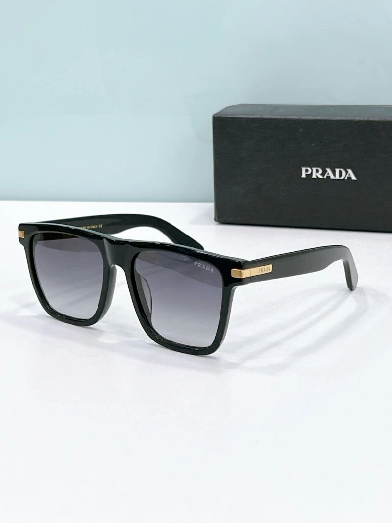 Top mirror Prada Sunglasses