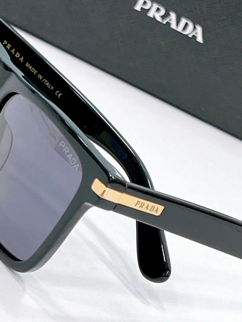 Top mirror Prada Sunglasses