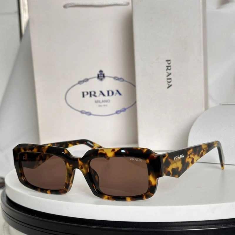 Accurate model Prada Sunglasses