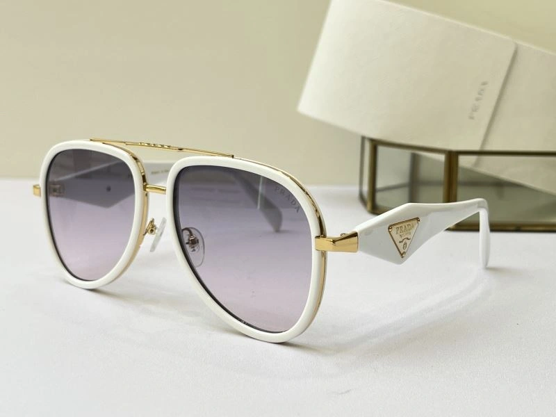 Top mirror Prada Sunglasses