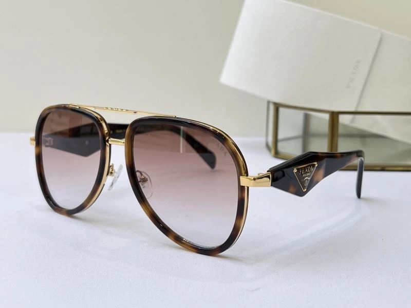 Top mirror Prada Sunglasses