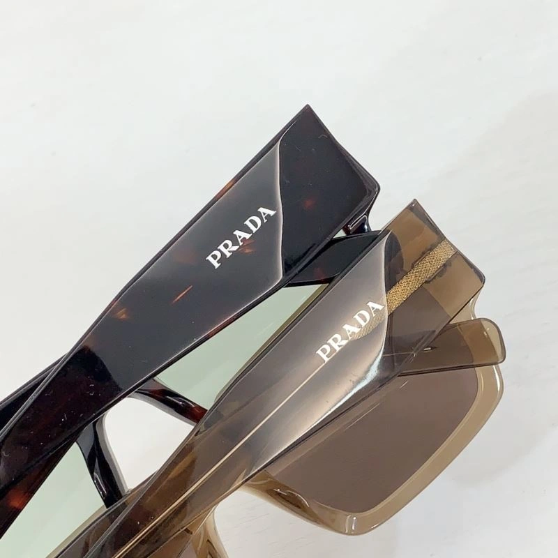 Top match Prada Sunglasses