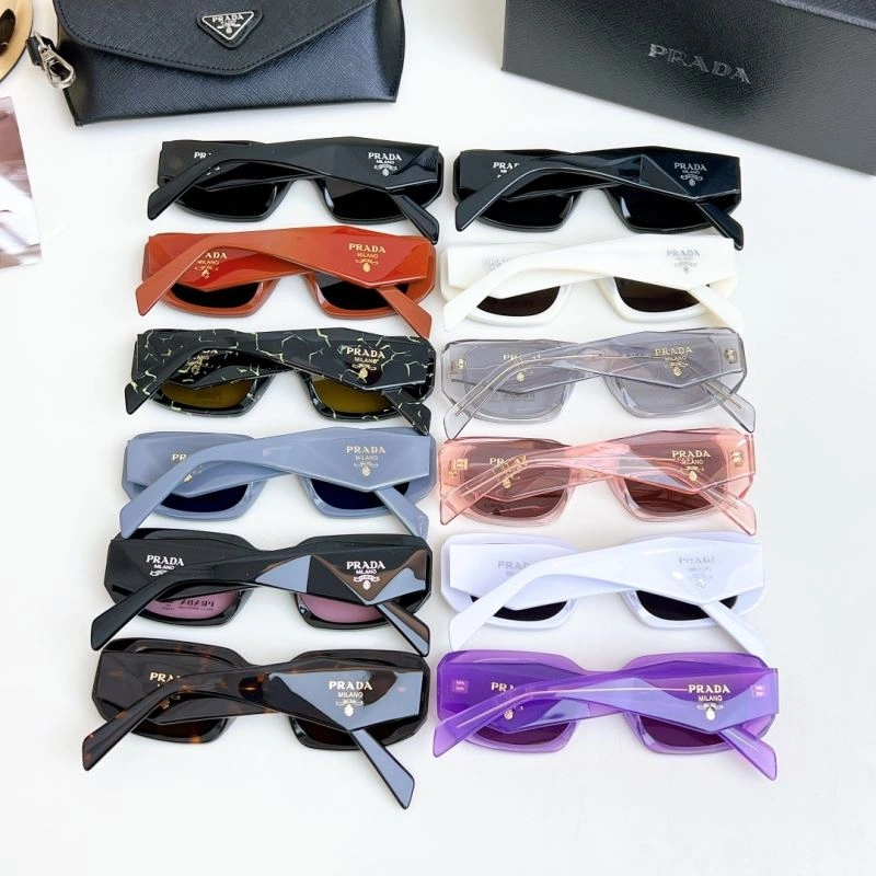 Top mirror Prada Sunglasses